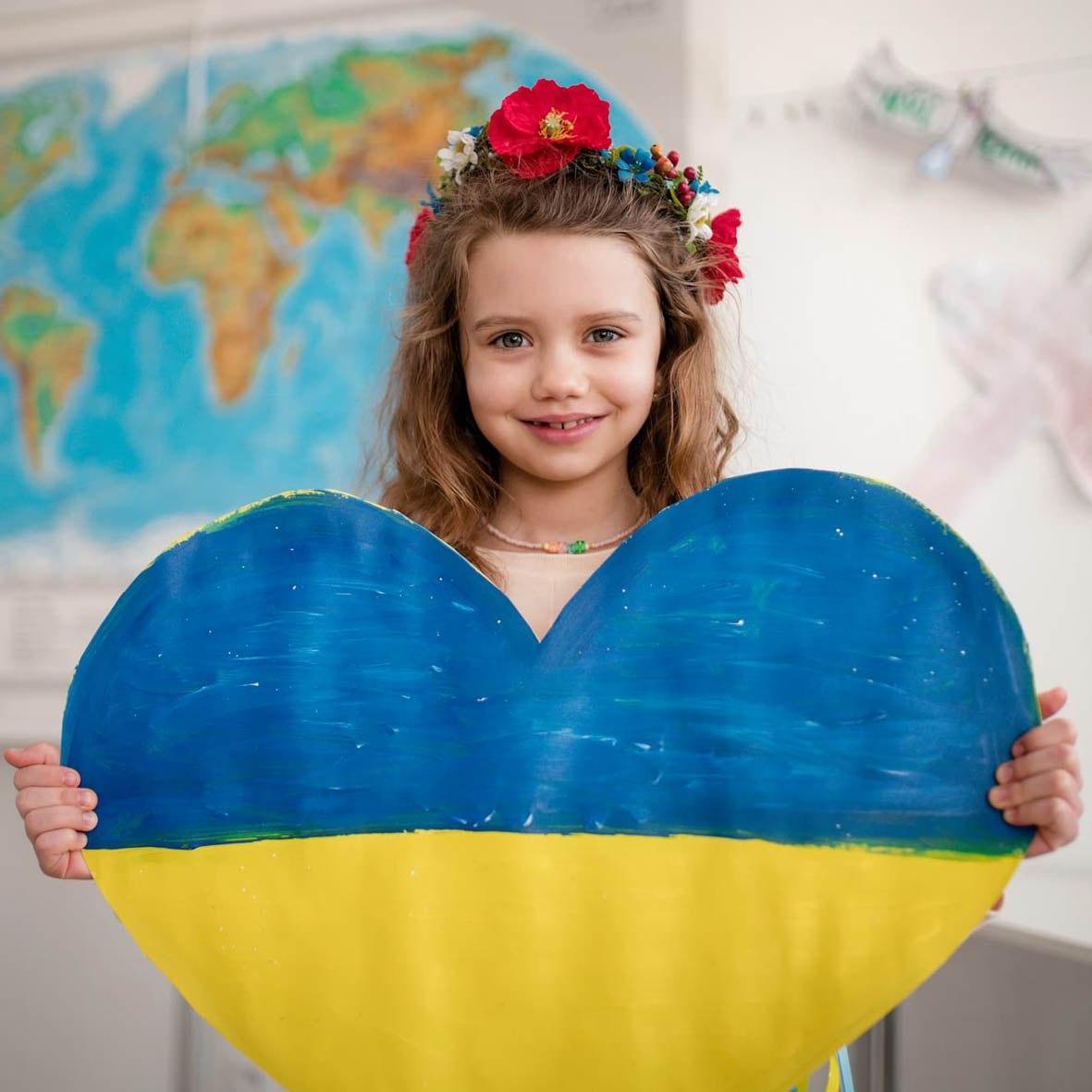 «Ми з України»: навчайтеся одночасно в закордонній школі та в «Оптімі ...