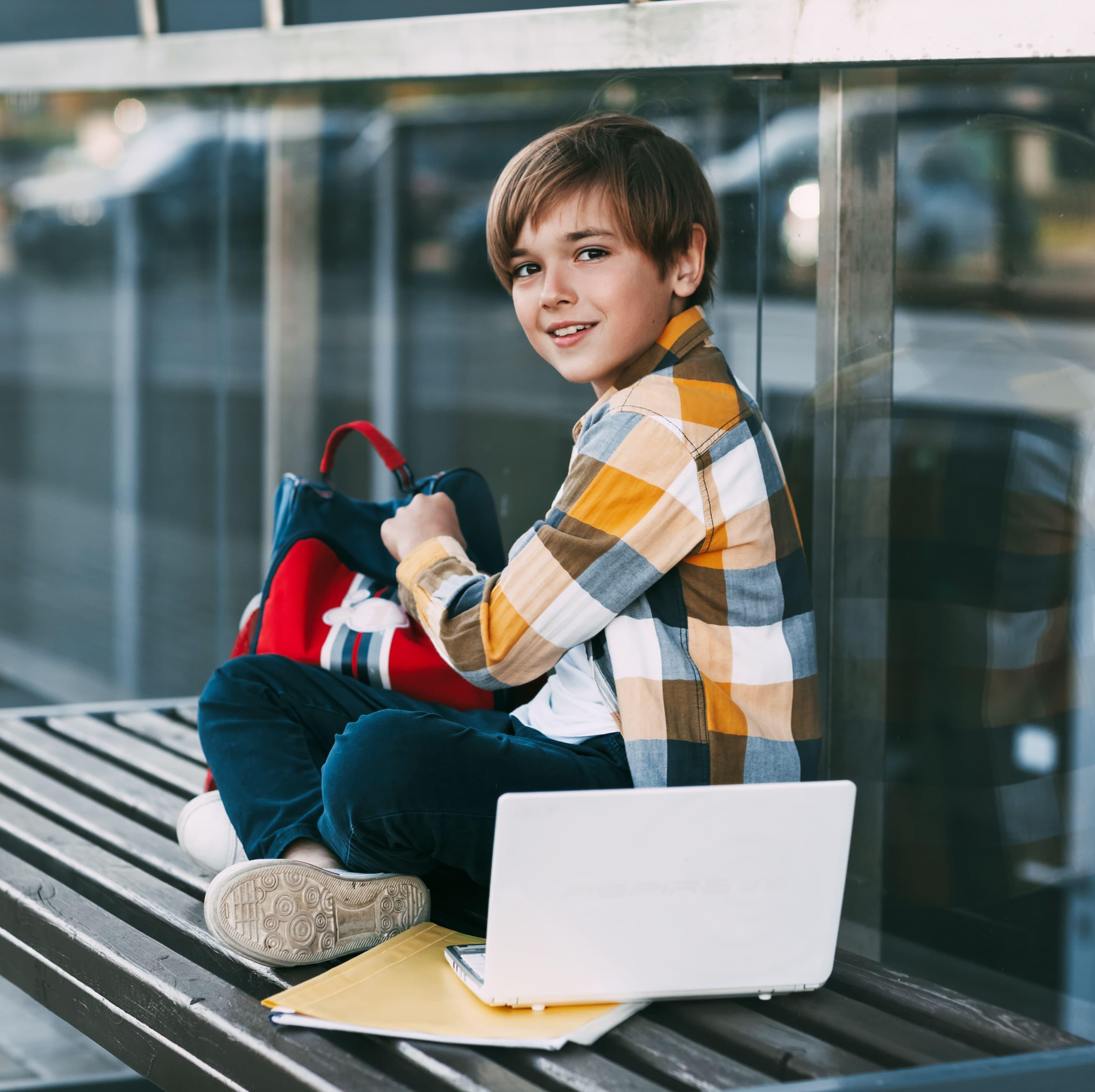 Як вчитися за кордоном за шкільною програмою України