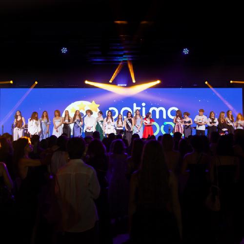 Найбільший випускний України 2025 у школі «Оптіма»!